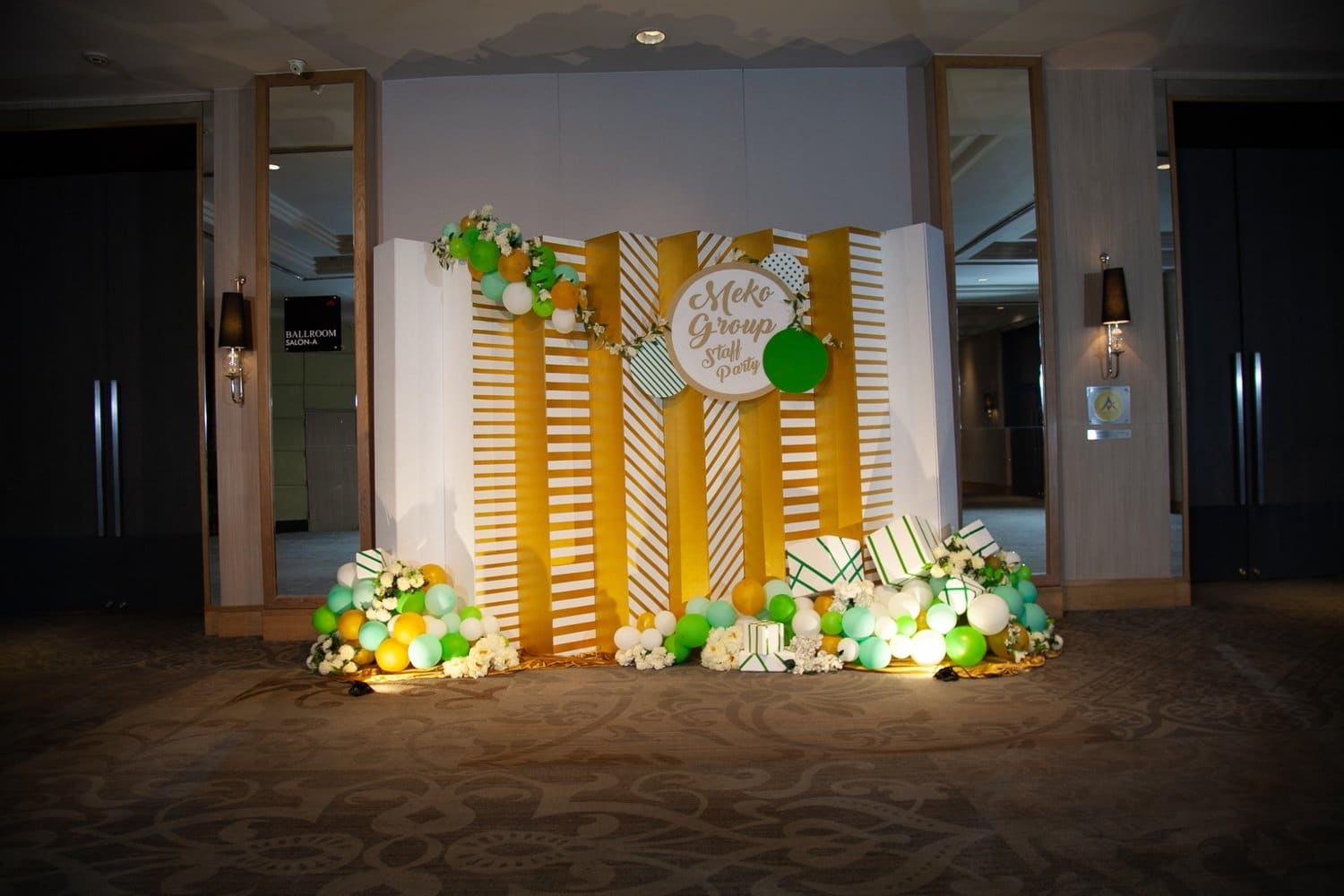 STAFF PARTY ⋆ THE PARTY SETTER บริการรับจัดปาร์ตี้ รับจัดงานอีเว้นท์